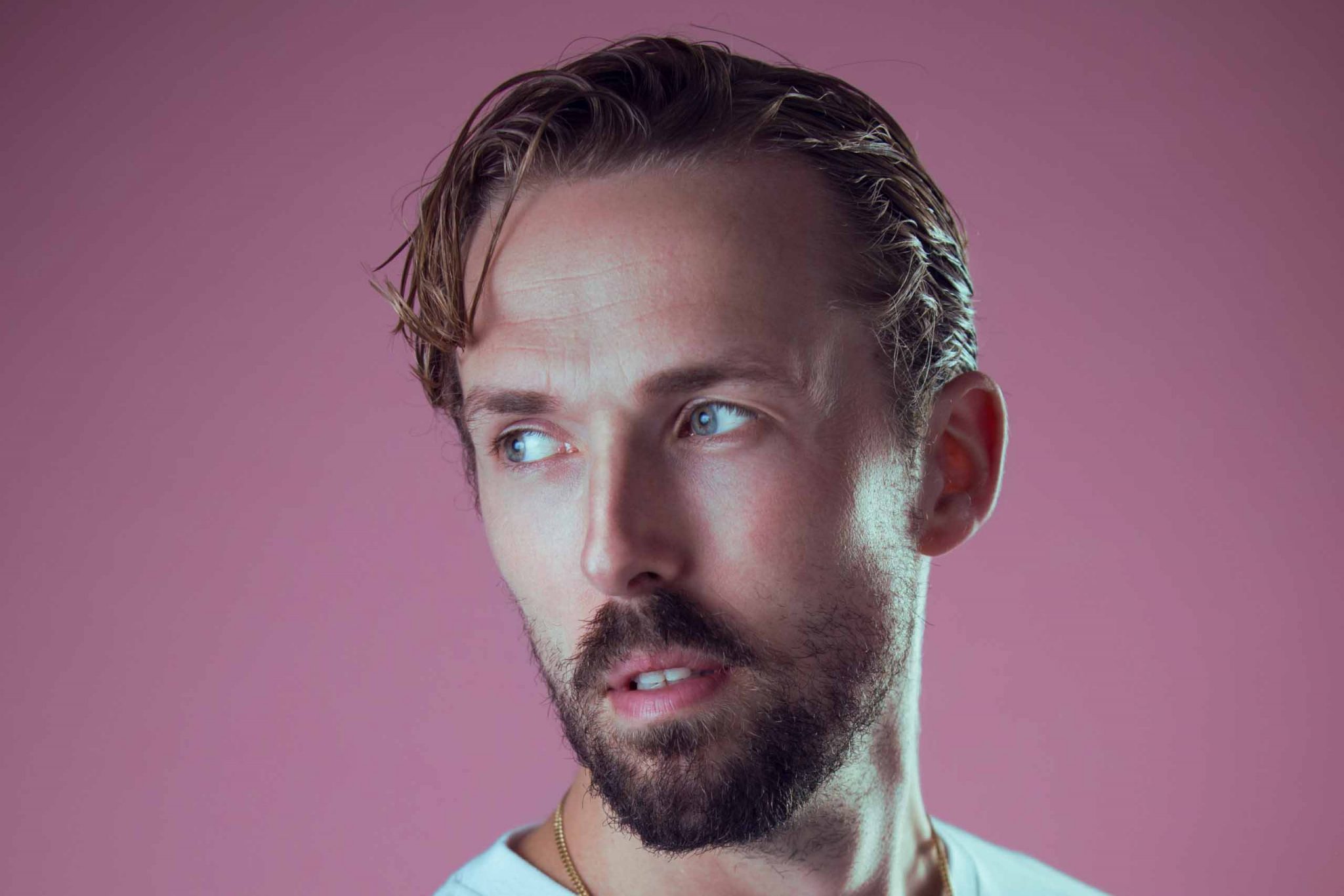 Russo boeken voor de beste prijs bij Artist Bookings